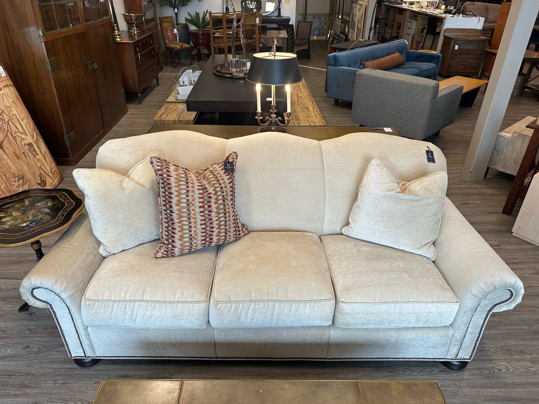 Pearson Sofa – consignmyfurniture